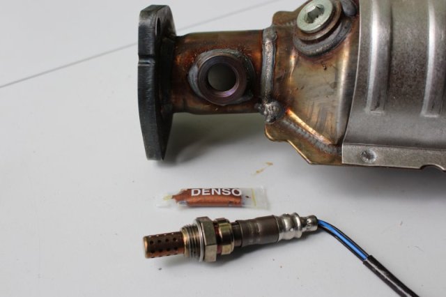 Quick Tip: Oxygen Sensor Anti-Seize | Mechanical Malarkey