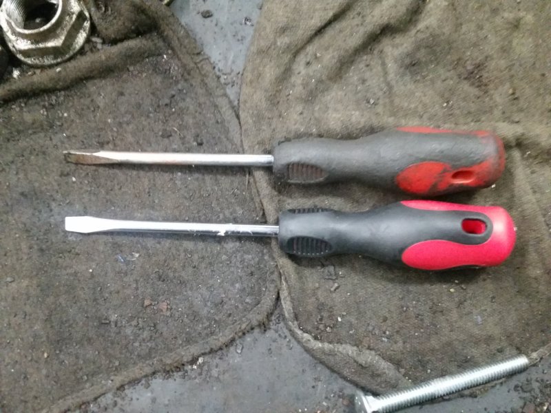 Tool Review: Hyper Tough Slotted Screwdriver | Mechanical Malarkey